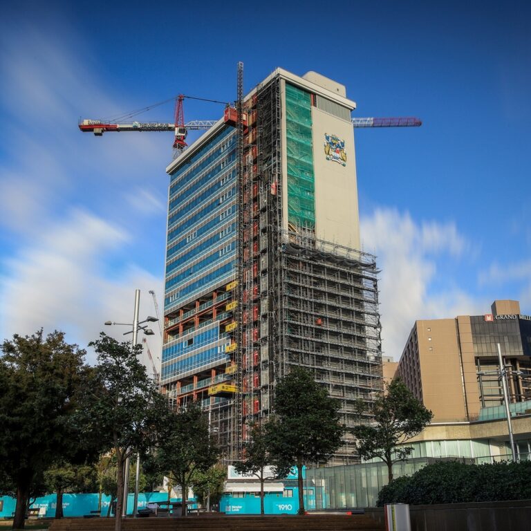 Home - Naylor Love, Commercial Construction